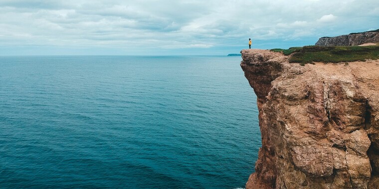 Join the Capture Cliffs Photo Contest and win Polaroid Snap Touch ...